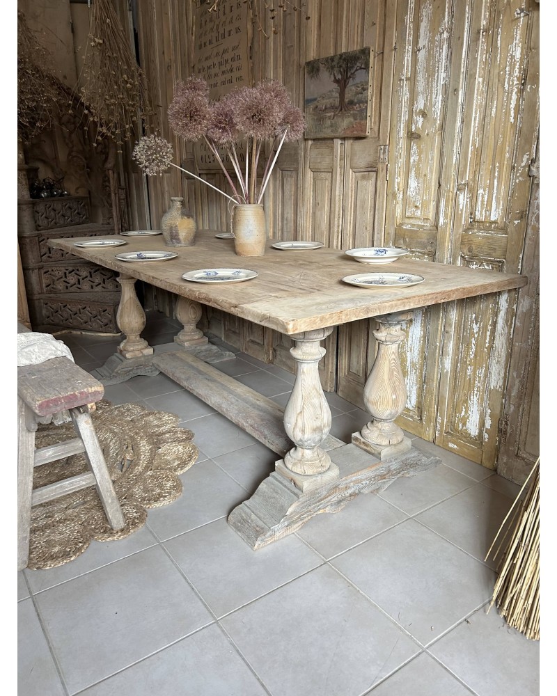 Sublime table de monastère